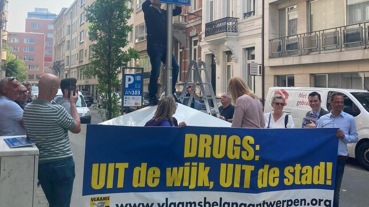 Vlaams Belang voert actie tegen drugsaanslagen in Gounodstraat | GVA